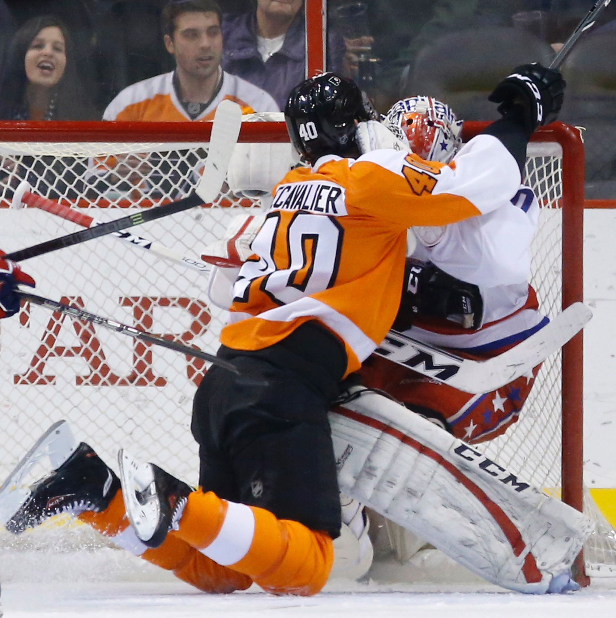 This is Not My Beautiful House: Flyers beat Caps 6-4