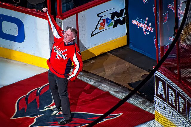 Bob McDonald Talks About Singing at the Winter Classic, His Signature ...