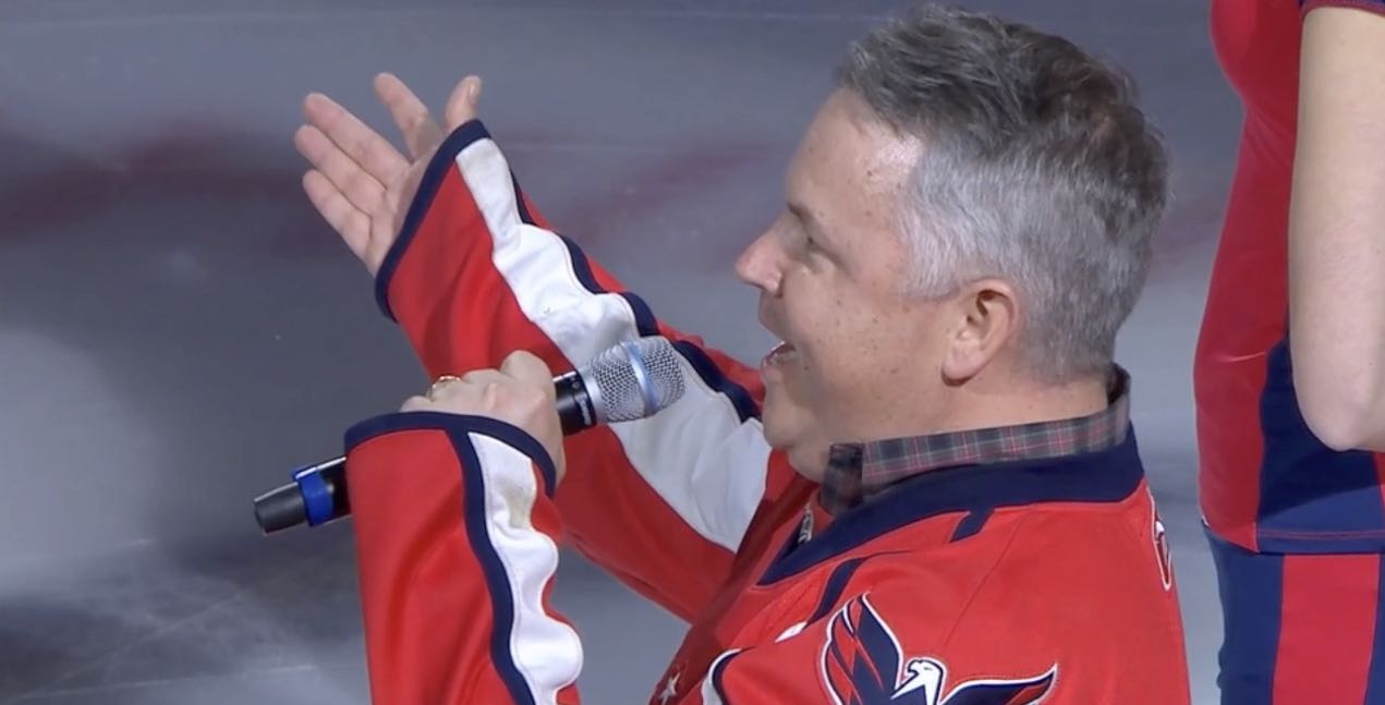Caps anthem singer Bob McDonald sang ‘O Canada’ in French and it’s stunning