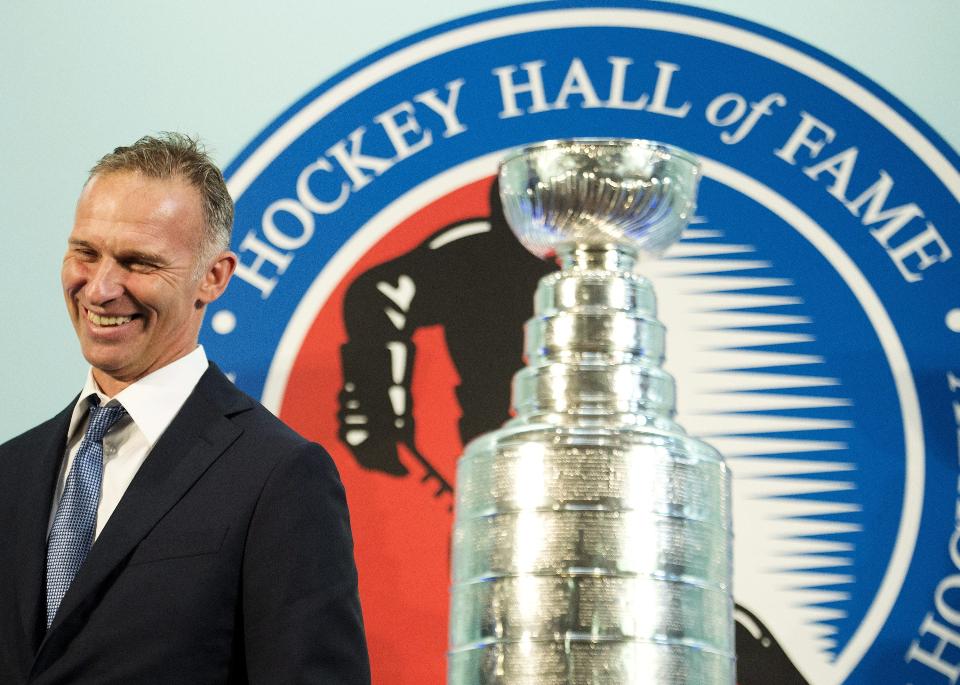 Dominik Hasek Could Do the Splits For Three Hours