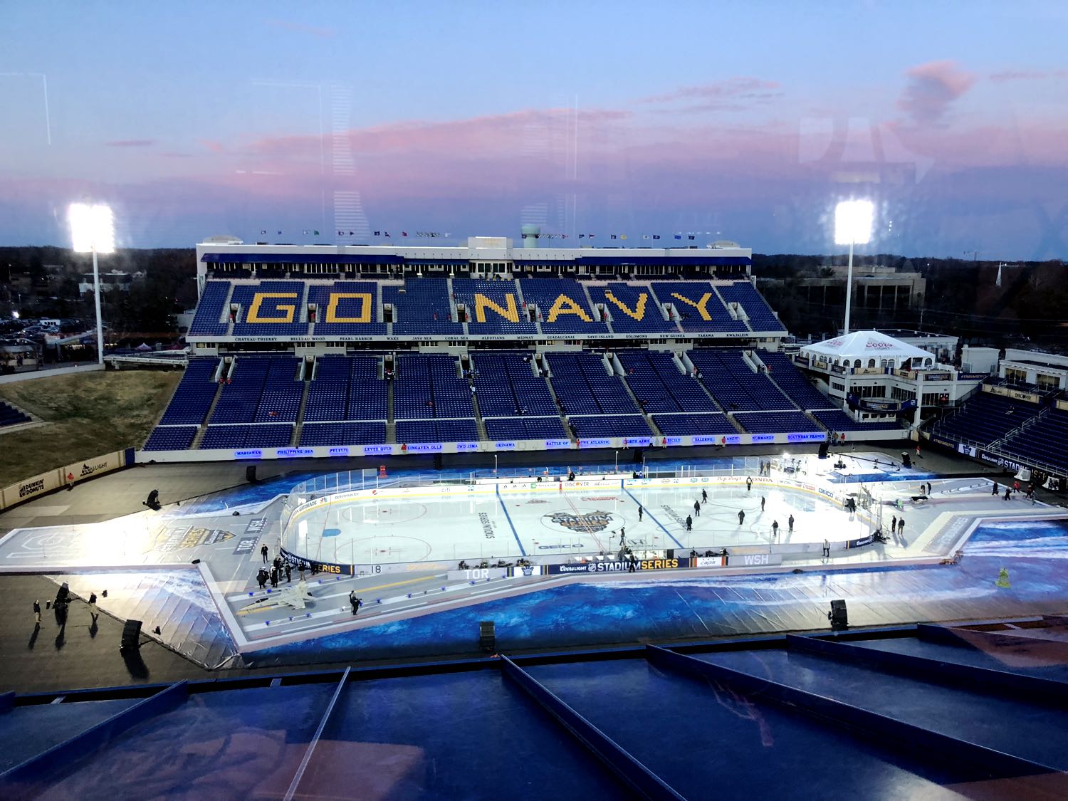 The Stadium Series rink was built atop an ‘aircraft carrier’ in the ...
