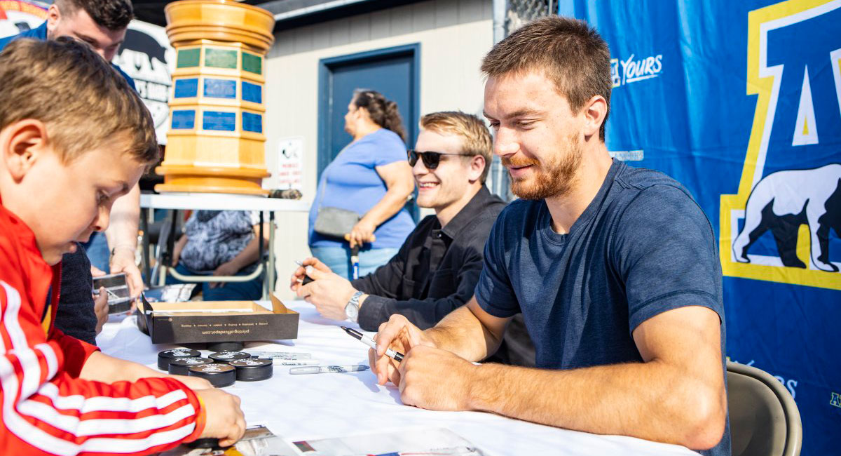 Stanley Cup champions Pheonix Copley and Colton Parayko sign autographs ...