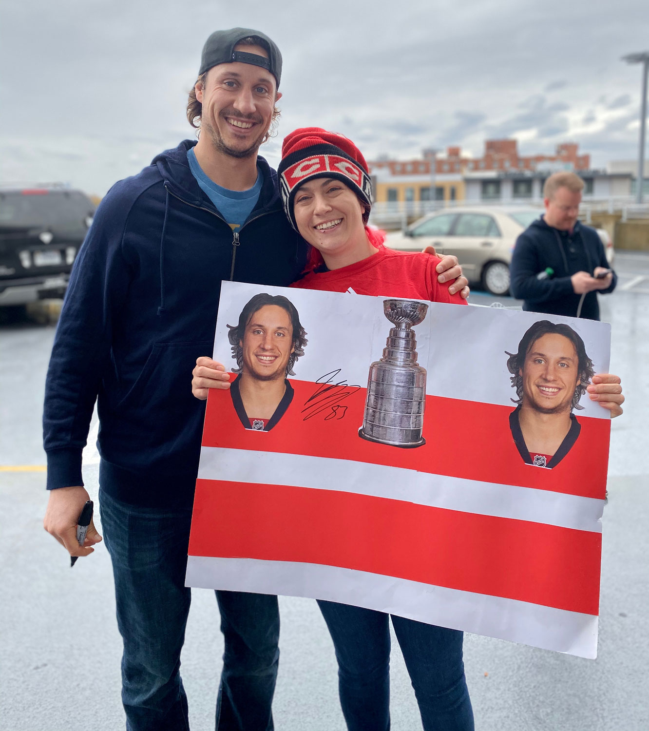 Jay Beagle gets hero’s welcome, box of Ovi O’s from fans during return ...