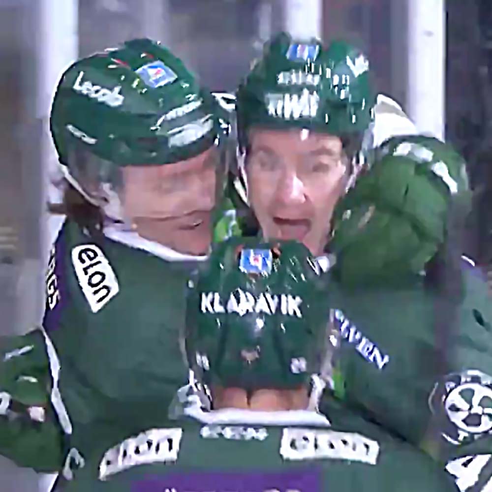 Michael Latta scores goal in first game with SHL Färjestad