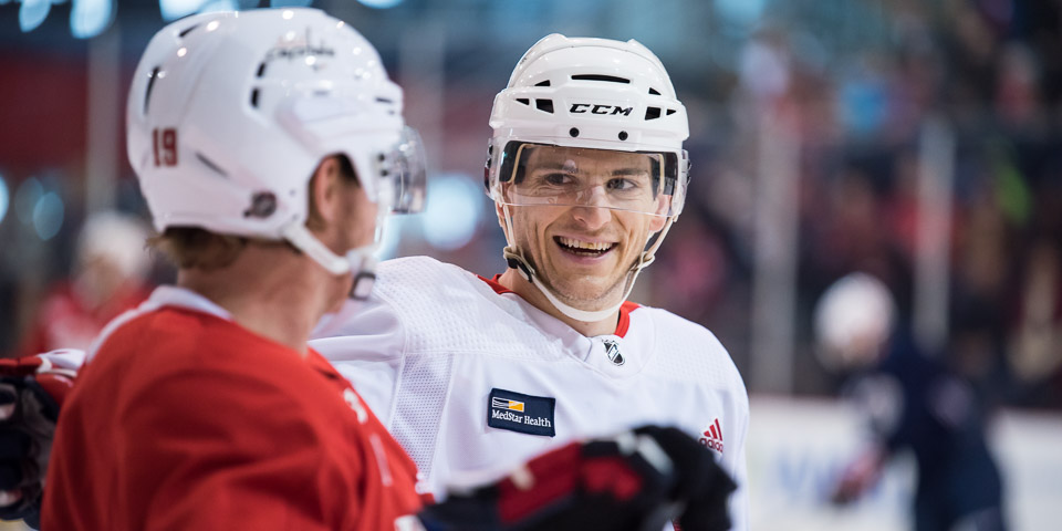 Nic Dowd explains why he re-signed with the Capitals