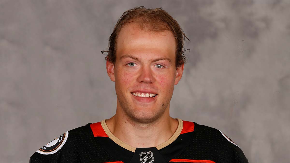 Washington Capitals re-sign Daniel Sprong to two-year, one-way contract