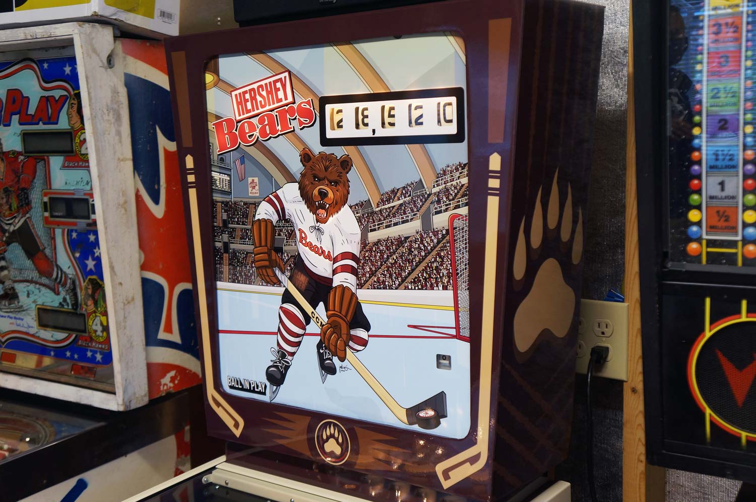 Longtime AHL linesman commissions stunningly detailed Hershey Bears ...