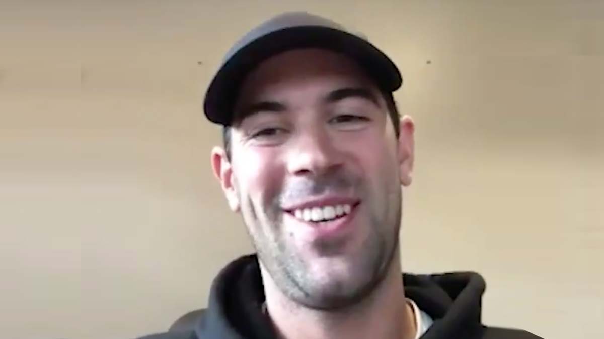 Justin Schultz leaves Canadiens game with an upper-body injury