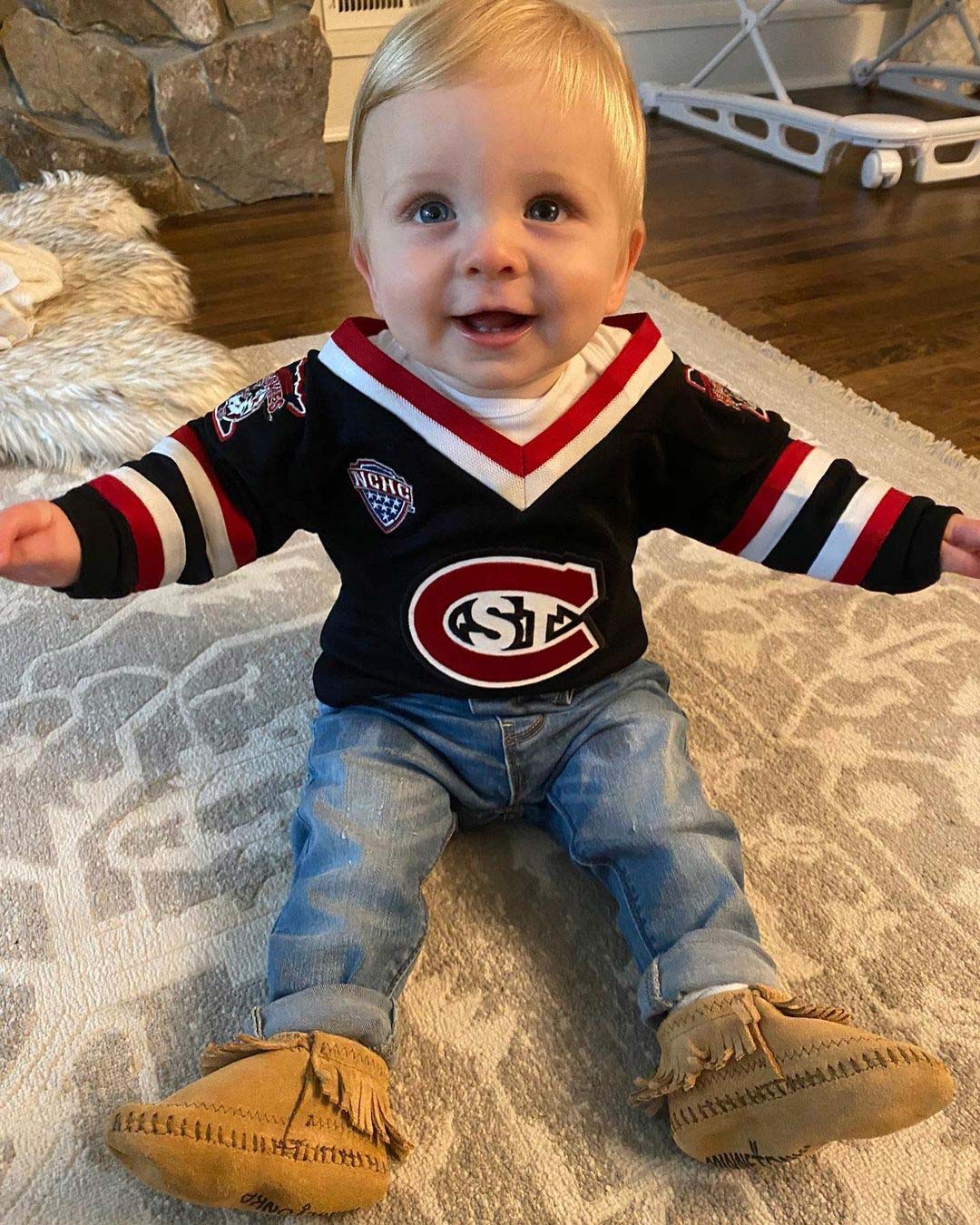 Nic Dowd takes son Louie onto the ice at his old stomping grounds
