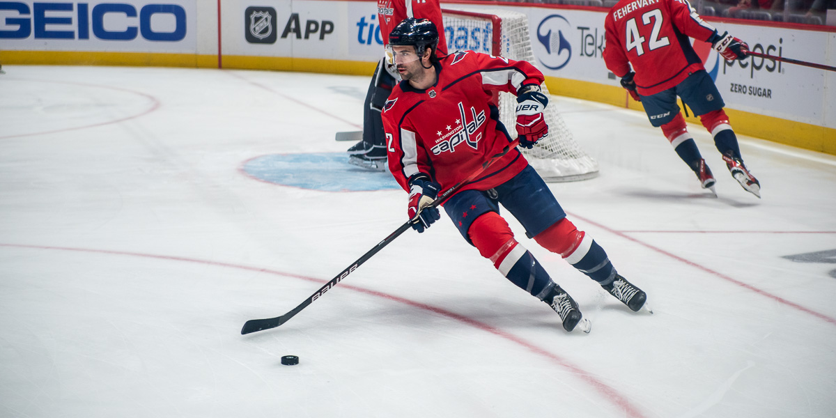 Justin Schultz leaves Predators game after first period with upper-body ...