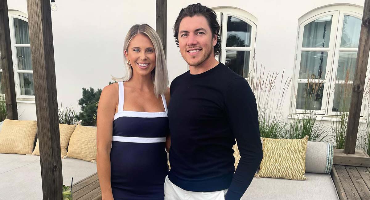 Oshies announce they’re having a fourth child