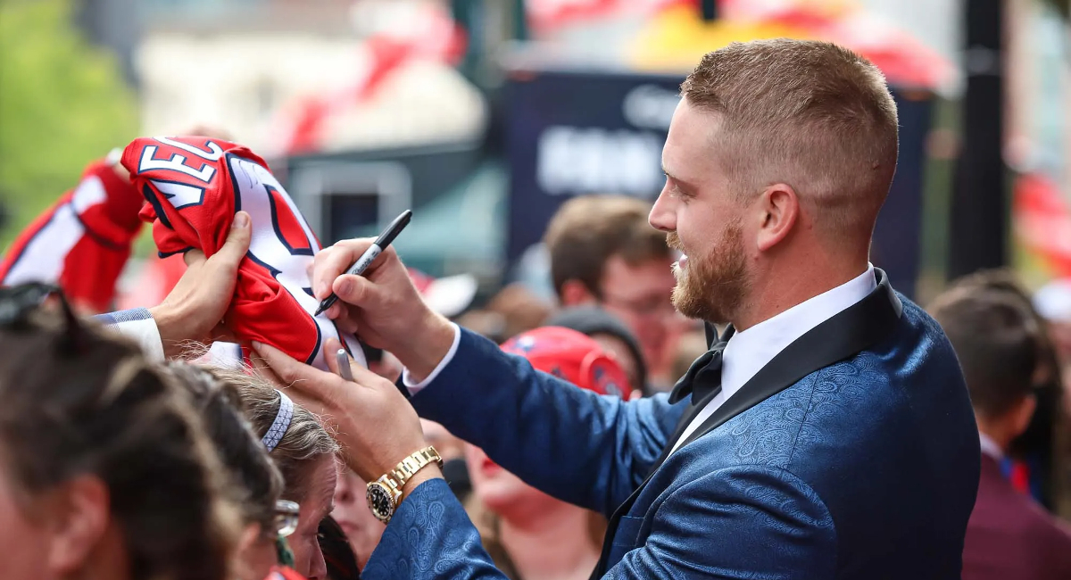 Anthony Mantha credits becoming a dad for his hot start to the season ...