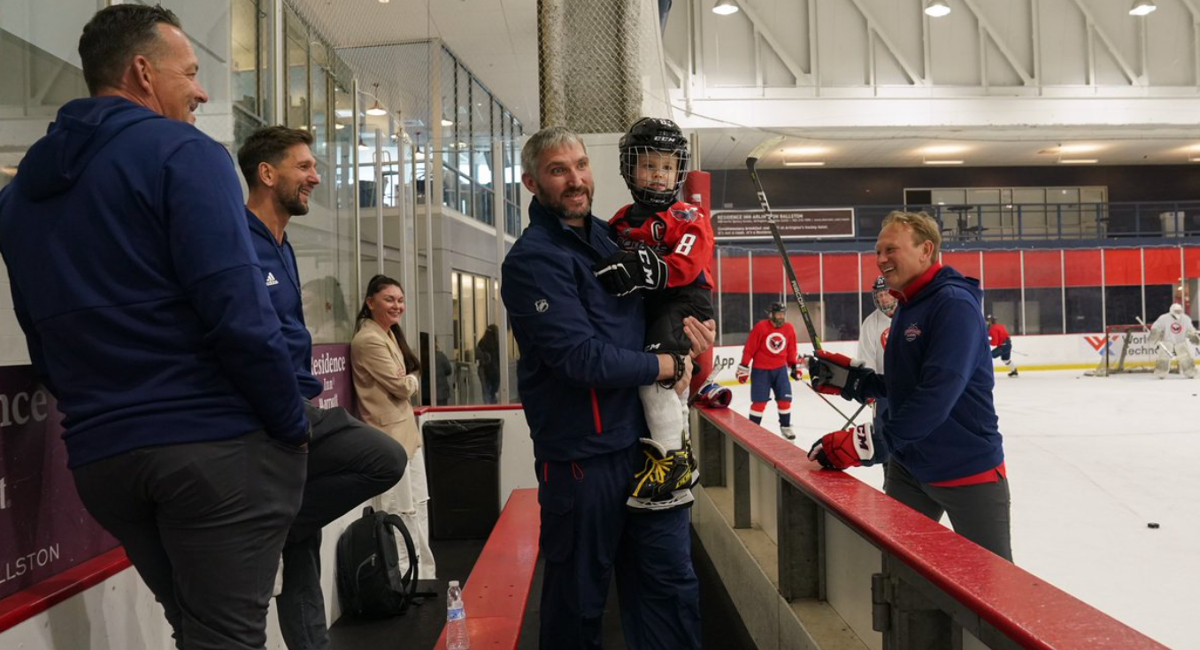 Alex Ovechkin brings Ovi Jr out onto ice for skate with Capitals alumni
