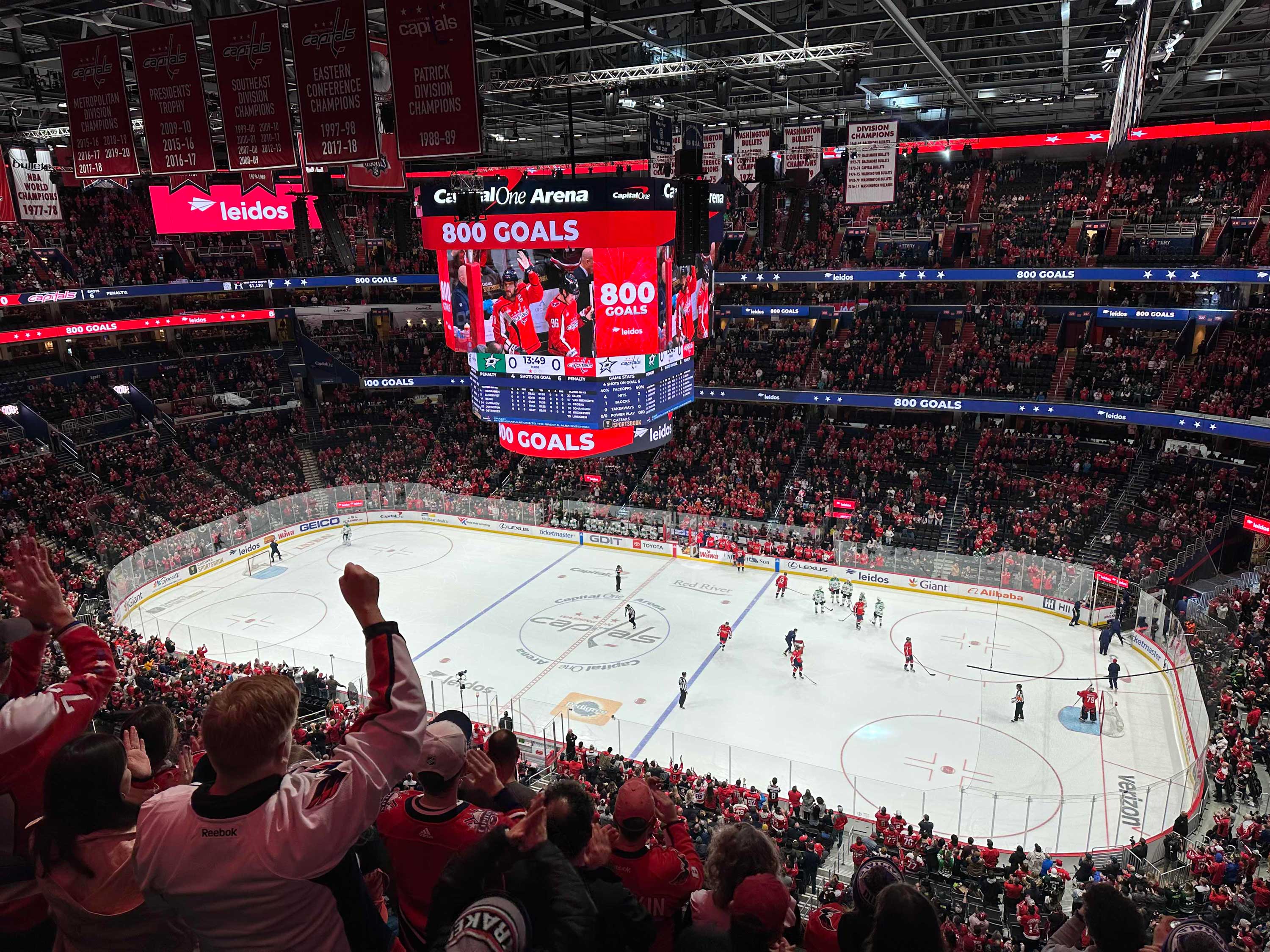 Ovi Jr turns Alex Ovechkin’s goal counter to 800 after tribute video