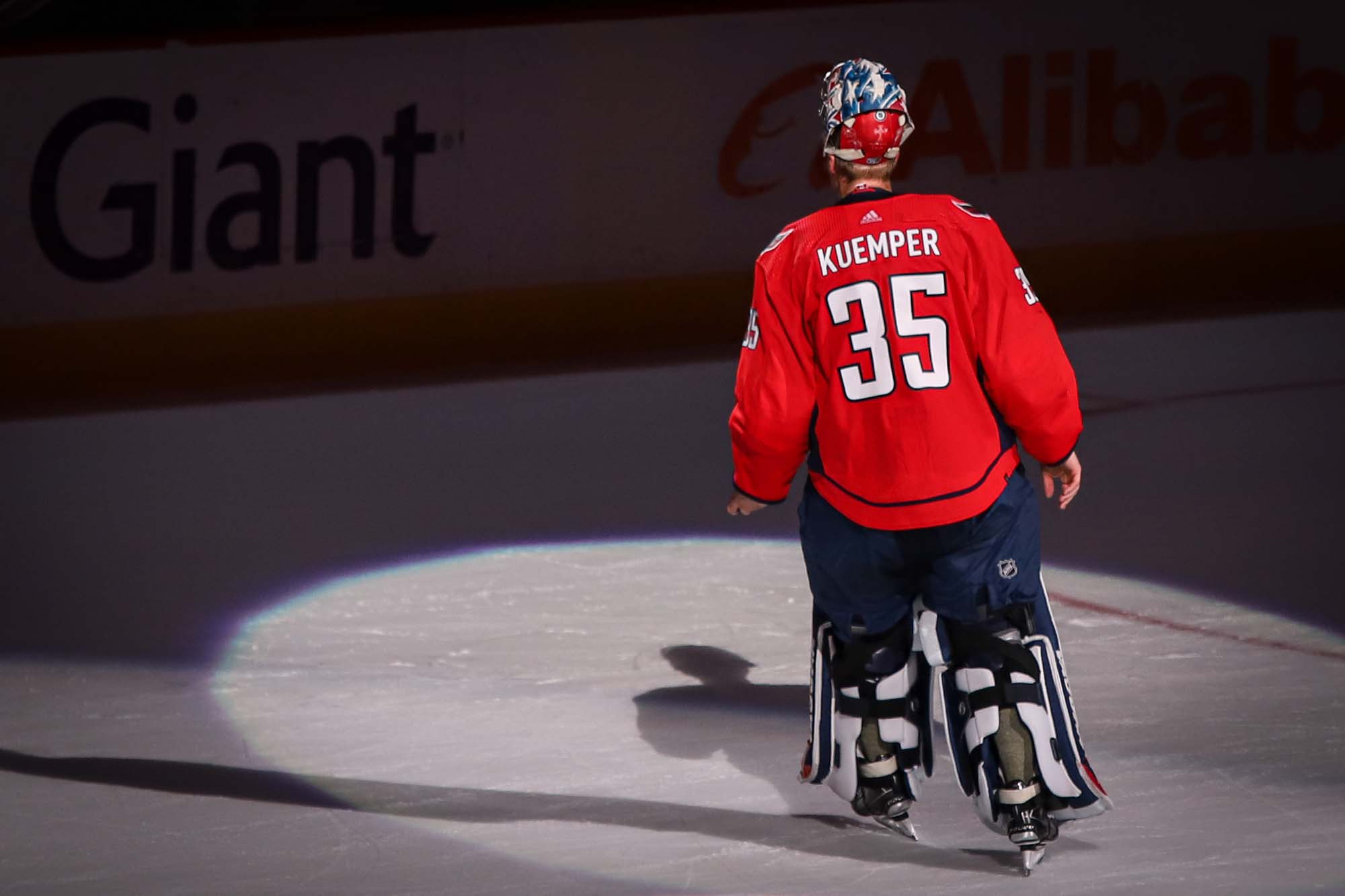 file-darcy-kuemper-spotlight-three-stars-aland-9373