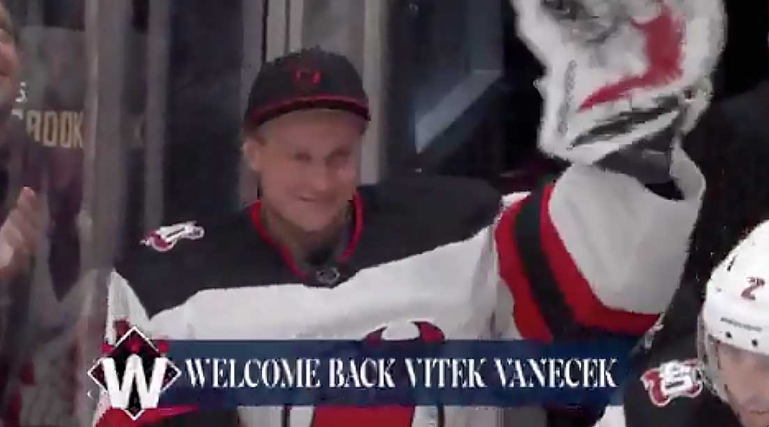 Vitek Vanecek honored by Capitals during return game to Capital One Arena