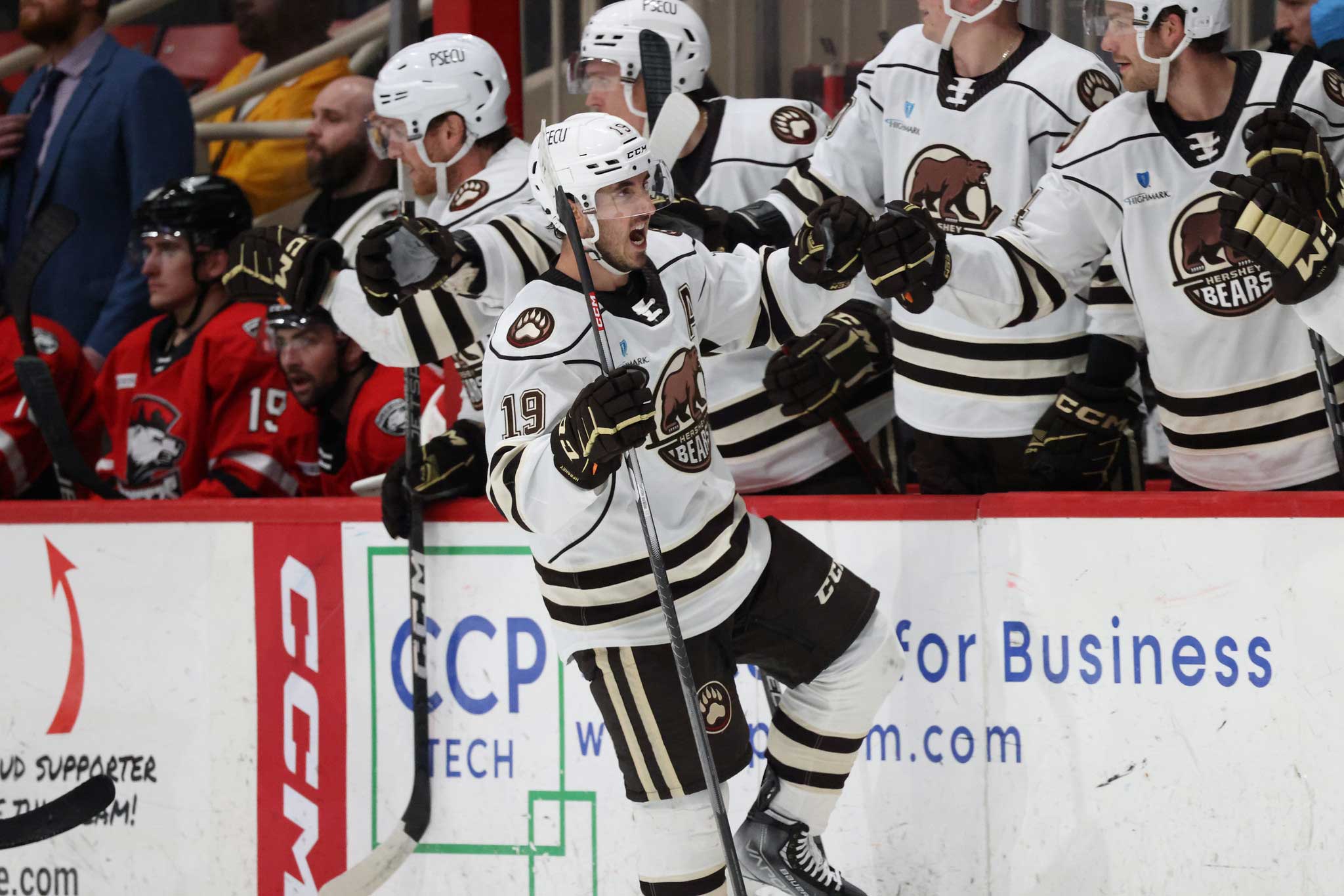 Hershey Bears take 1-0 series lead over Charlotte Checkers after first ...