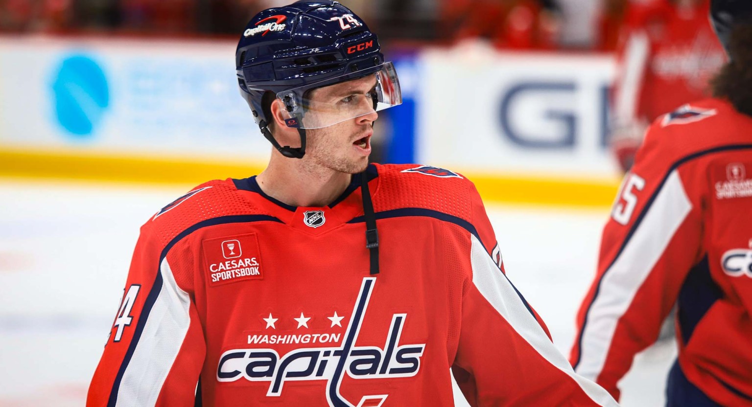 Connor McMichael sticks as Capitals’ second-line center at practice even with return of Evgeny ...
