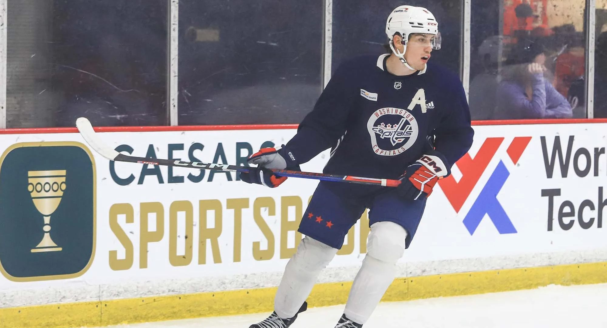 Ryan Leonard is one of the hottest players in the NCAA, extends seven ...