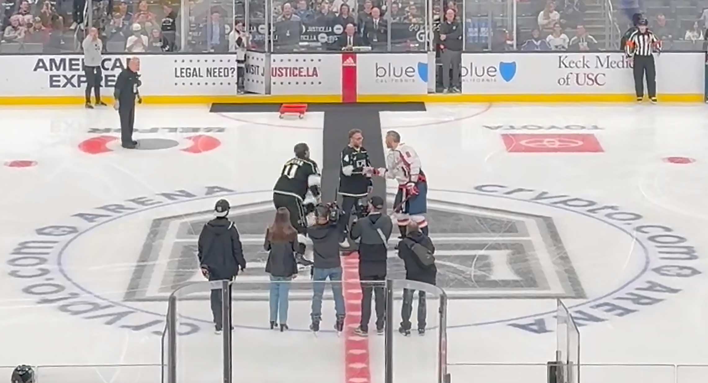 Seth Rogen calls Alex Ovechkin a very large man, tells him ‘I wish you ...