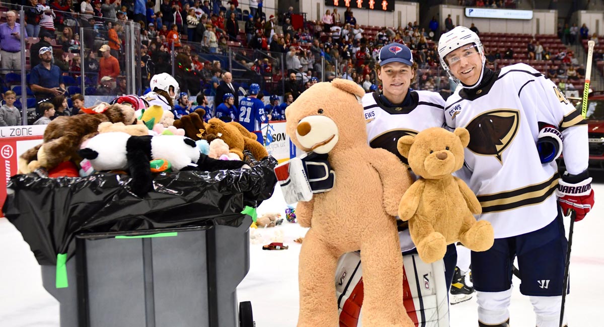 South Carolina Stingrays hold Teddy Bear Toss while wearing Hershey ...