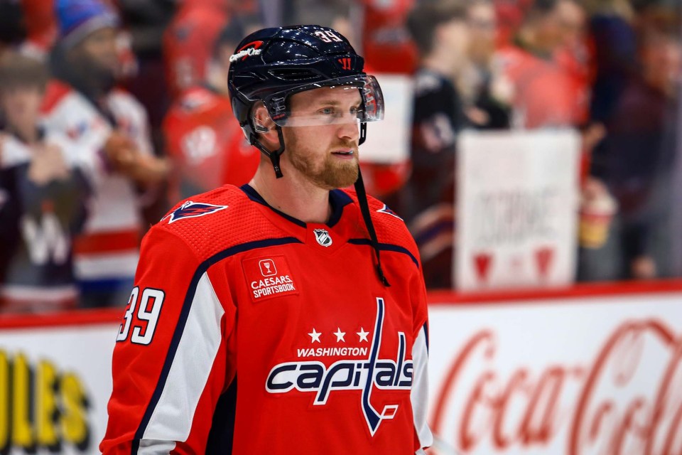 Anthony Mantha scores goal in Capitals debut