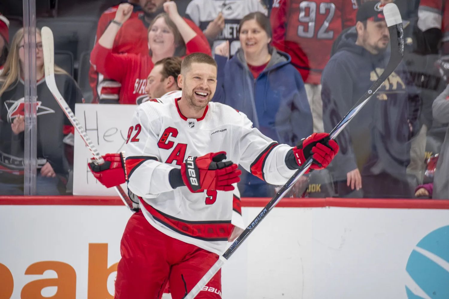 Evgeny Kuznetsov and Ilya Samsonov get cuddly during backyard barbecue