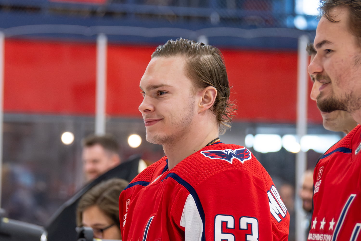 Capitals leave empty space for Nicklas Backstrom in 2023-24 team photo