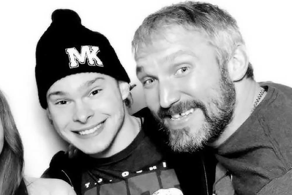 Alex Ovechkin Makes Sure to Pick Up Puck After Evgeny Kuznetsov’s First ...