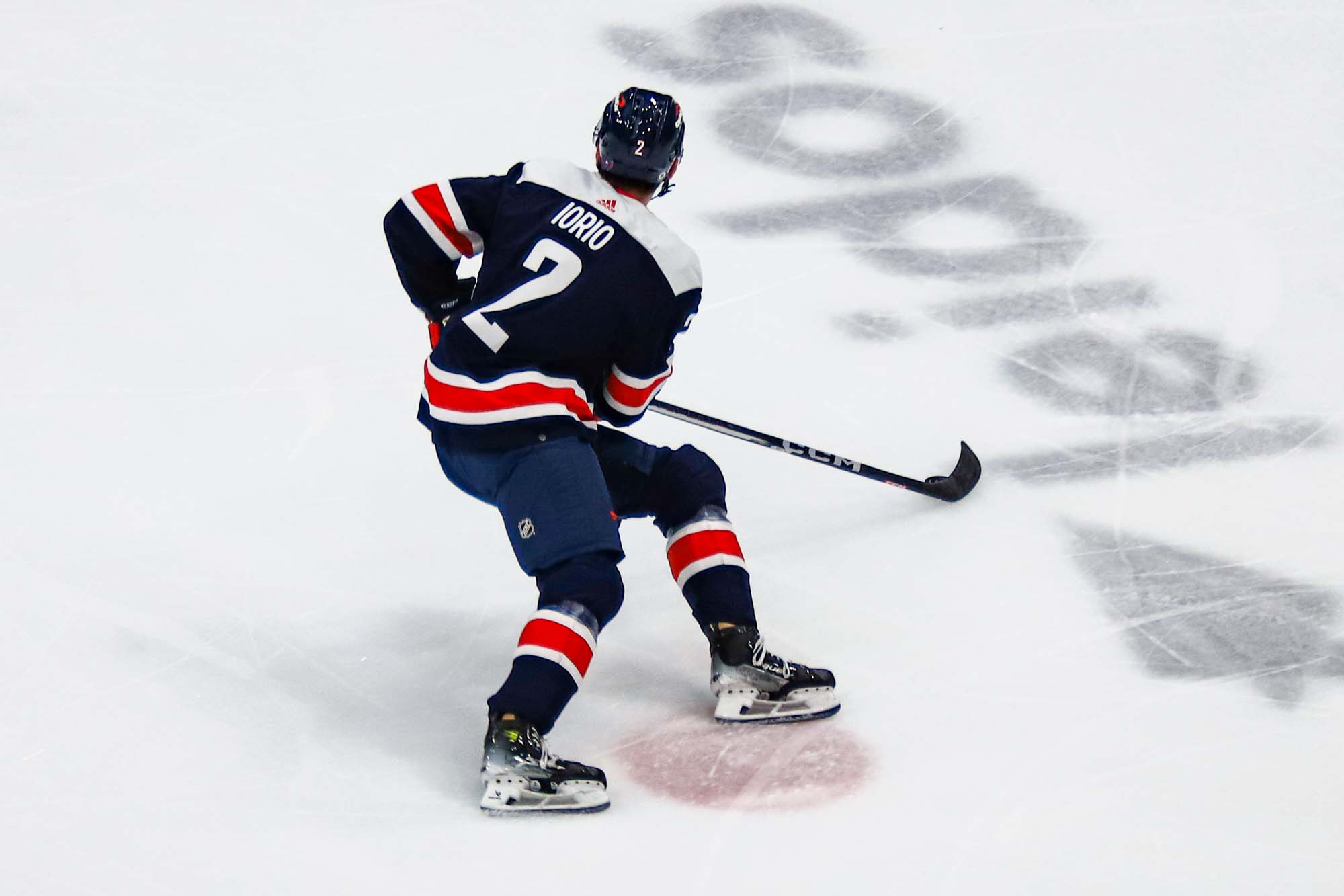 Nicklas Backstrom Takes Out Broken Tooth and Gives It to Trainer